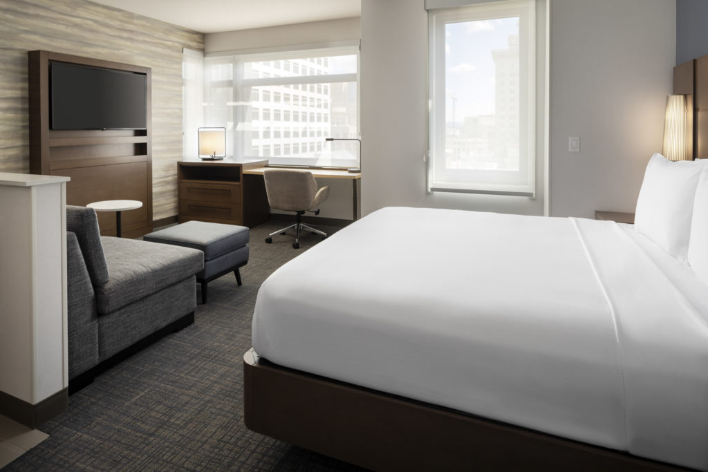 18-Story Marriott Hotel Opens in Downtown Oakland - San Francisco YIMBY