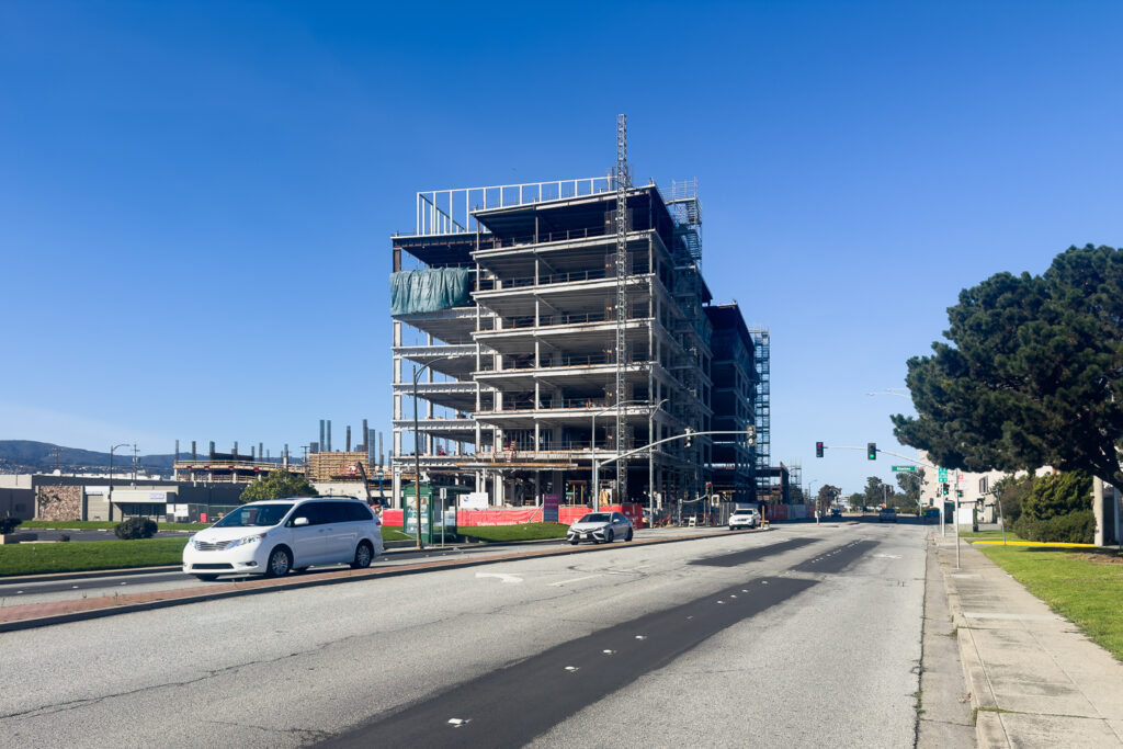 First Structure Tops Out for Bayshore Highway Labs in Burlingame - San ...