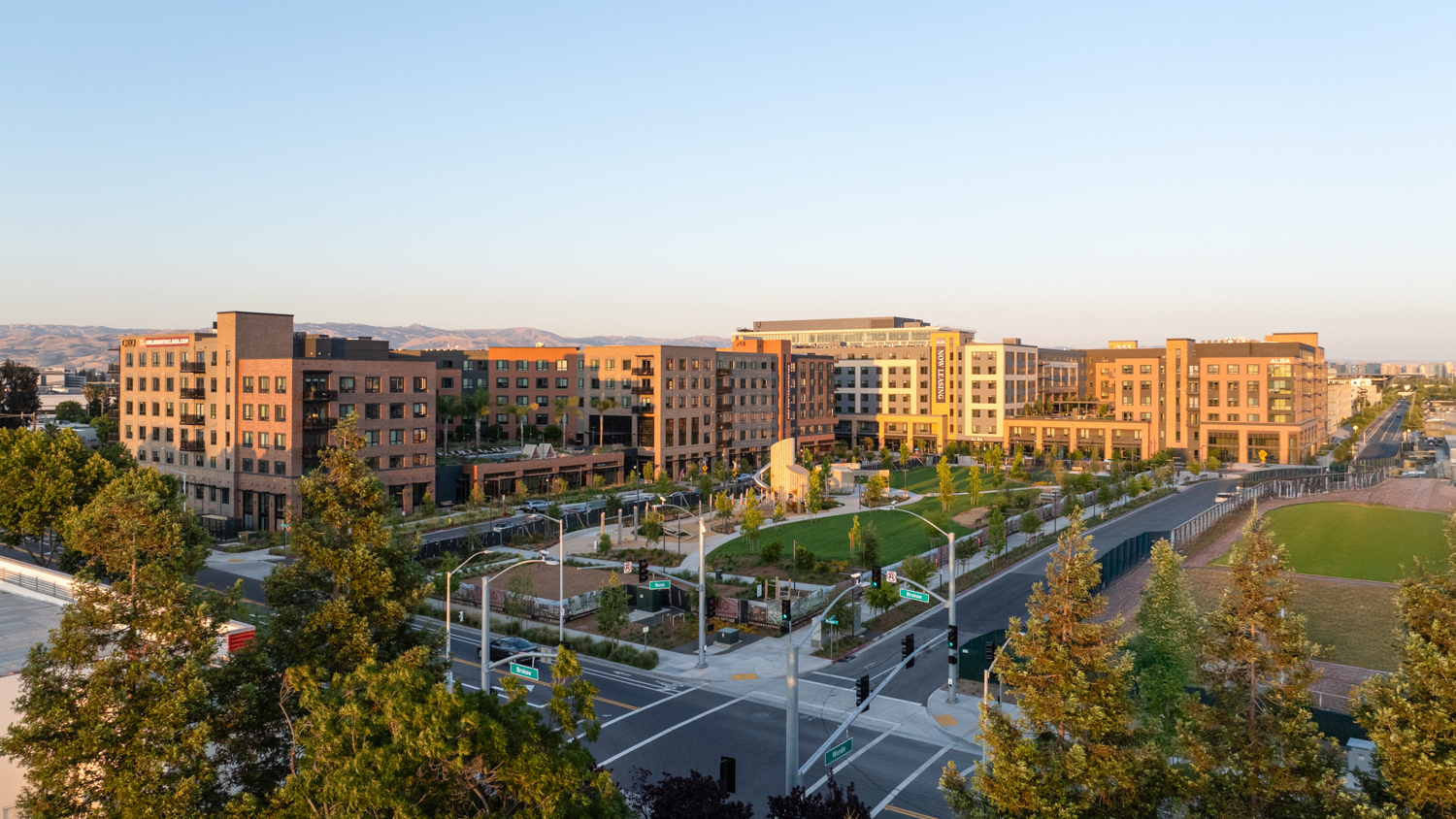 Gateway Crossing Opens First Phase in Santa Clara - San Francisco YIMBY